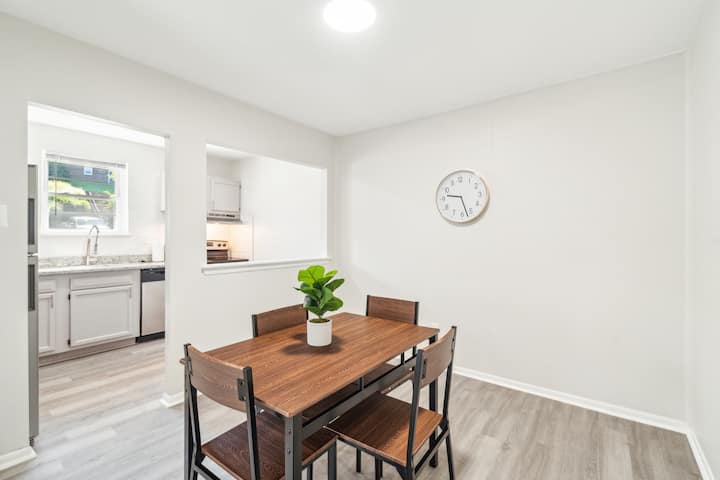Pine Brook 1218 I Cozy & Comfy I Free Parking - Newark, DE