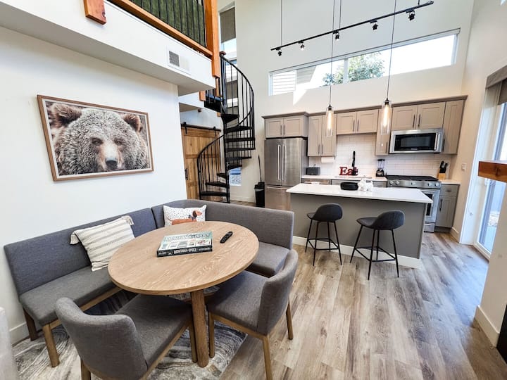 Bring Fido! Walk To Downtown | 2 Bed / 2 Bath - Whitefish, MT