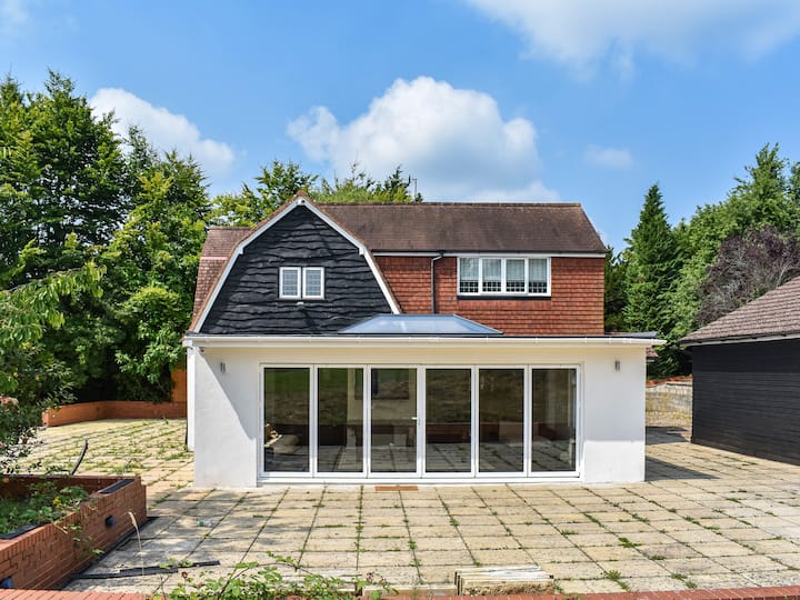 The Gables - Uk47818 - Redhill