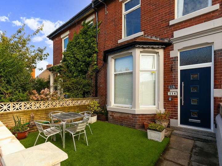 Sunnyside House - Blackpool