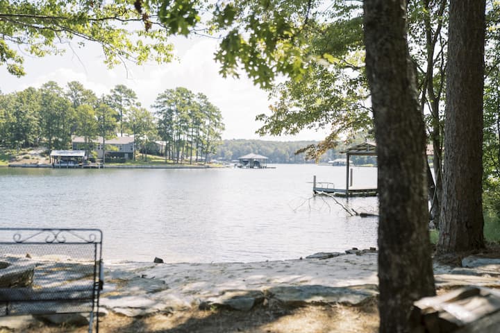 Spacious, Private, Beautiful Lot In Holiday Shores - Lake Martin, AL