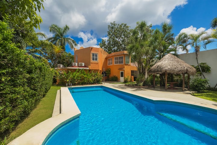 Large Pool, Private Yard, Central Location - Cozumel