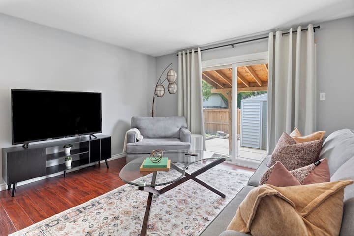 Little River Hideout In Riverside - Windsor