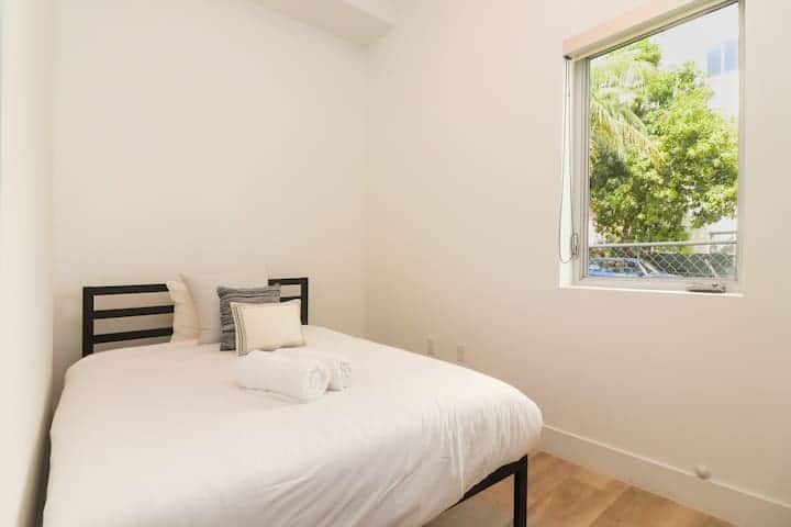 Aerie | Private Ensuite For Up To 2 Guests - Miami, FL