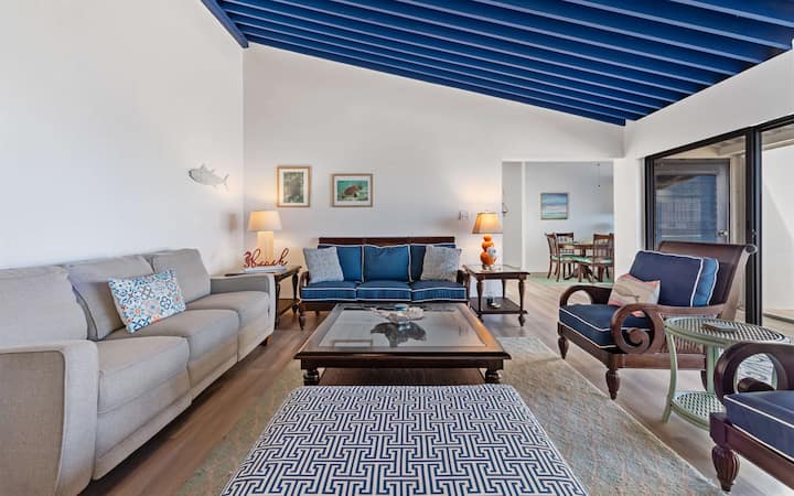 Generator! Top Floor Condo - 5 Mins To Magens - U.S. Virgin Islands
