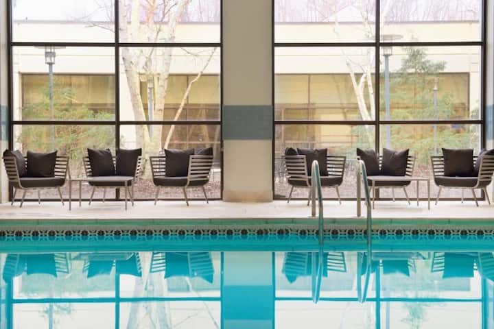 Close To Pittsburgh Airport + Free Shuttle & Pool - Pennsylvania