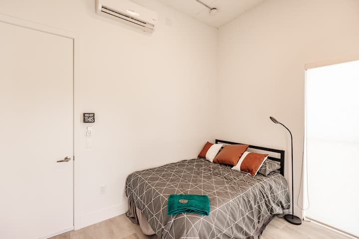 Aerie | Bright Private Room W/ Bath In Miami - Miami, FL
