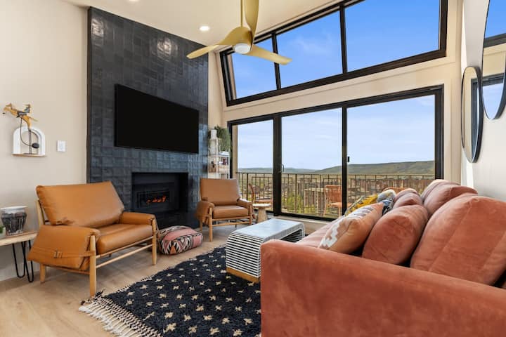 3bed Ski-in Penthouse: Soaring Views, Pool, Sauna+ - Steamboat Springs