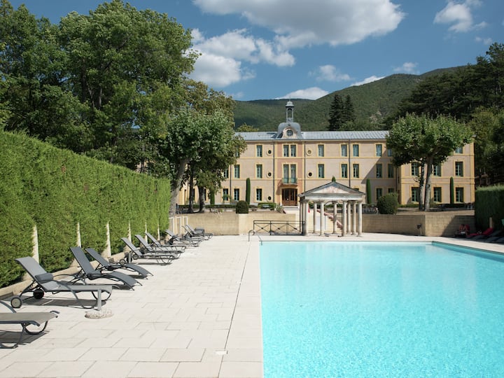 Cosy Flat In A Château In The Drôme - Montbrun-les-Bains