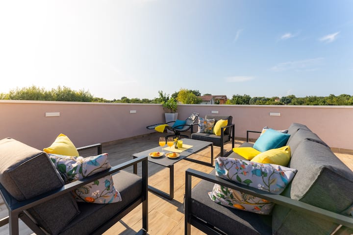K-23328 Maison De Quatre Chambres Avec La Terrasse - Pula