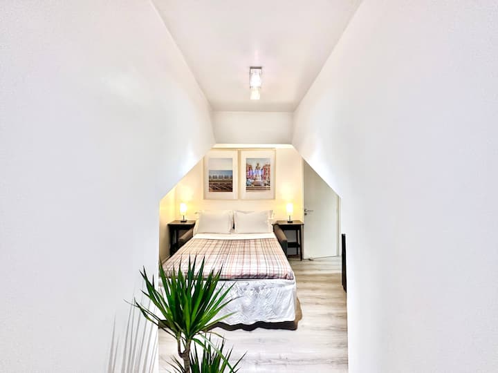 Ersextius, Ggb3, Nice - Nice