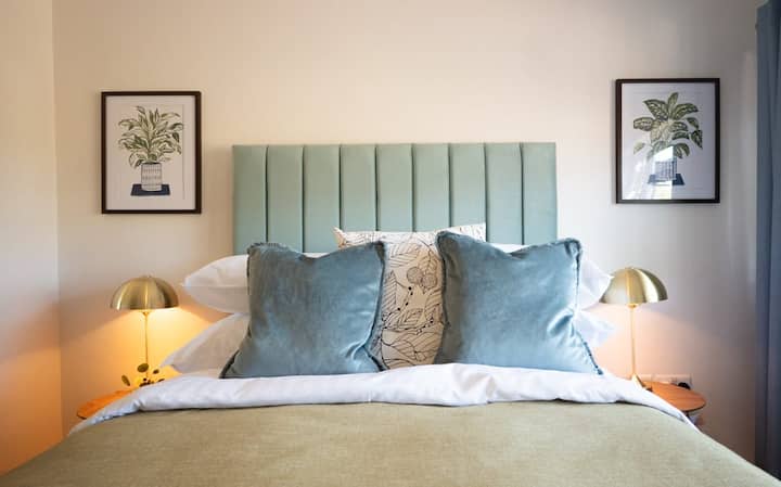 3bed House W/ Charming Courtyard Garden & Parking - Cambridge