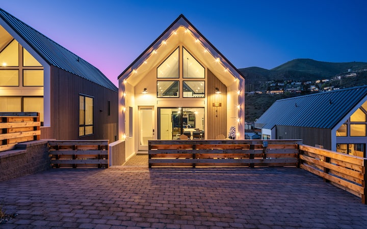 Escape Mode At Chelan Lookout Vacation Rentals - Chelan, WA