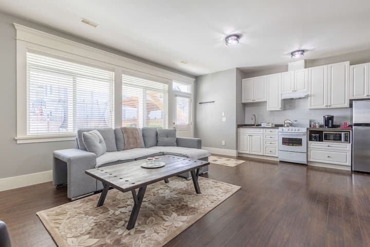 ~Beautiful Abode In Abbotsford - Abbotsford