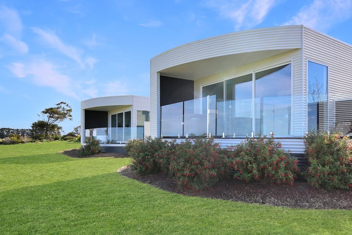 The Nest Luxury Stay- Bath On Deck, Luxury - Point Lonsdale