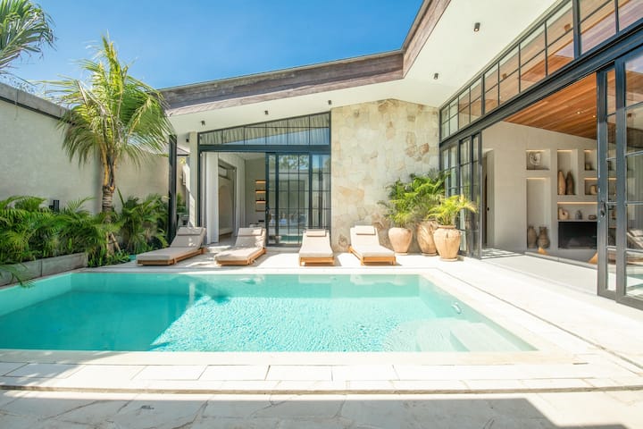 Luxurious 5br Boho Sanctuary, Near Bingin Beach - Uluwatu