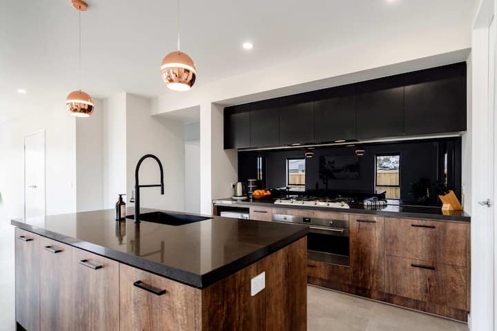 Pollen Escape I Family Getaway I Corporate Stays - Geelong