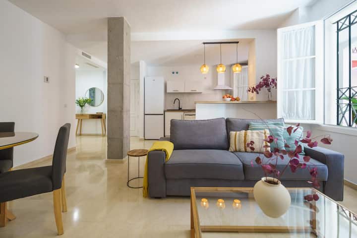 New! Apartamento Céntrico Con Parking Incluido - Seville, Spain