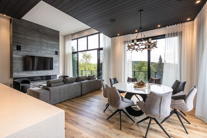 New! Chalet Aurora |Outoor Pool / Tremblant Living - Mont-Tremblant