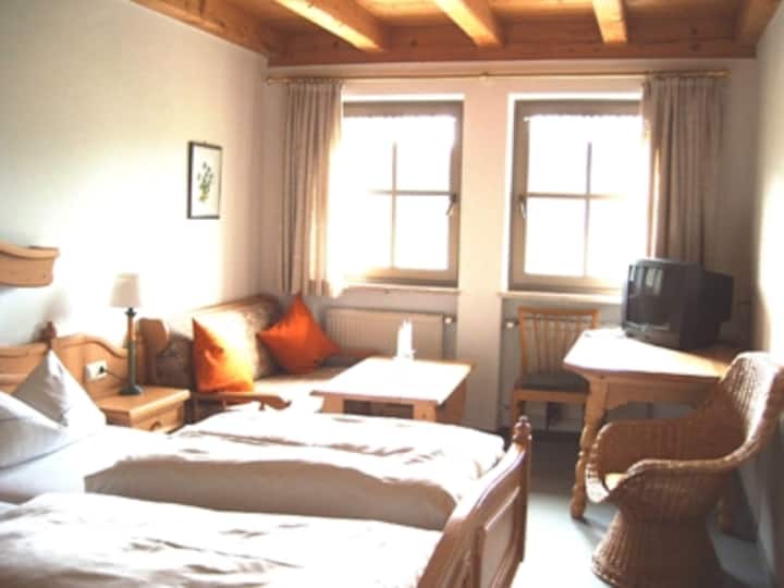 Ferienwohnung Bis 4 Personen, 45 Qm Mit Terrasse - Übersee
