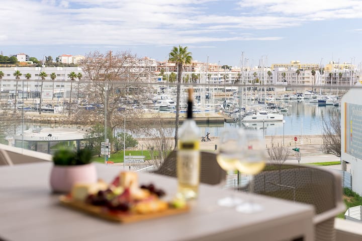 Lagos Marina View 3 With Pool By Homing - Lagos