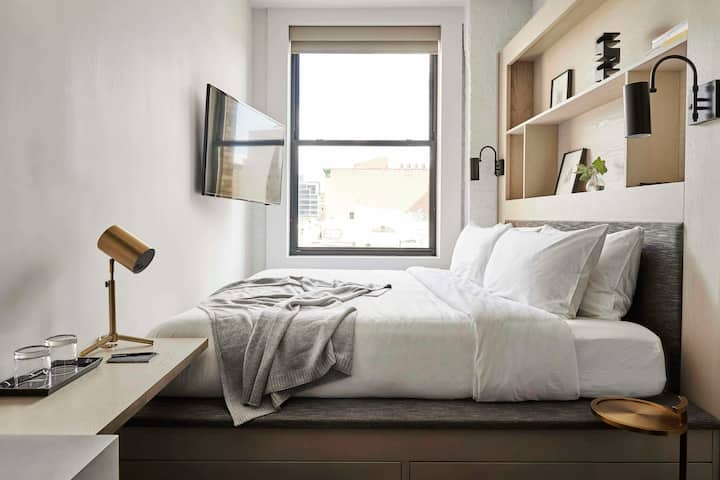 Walker Tribeca City View King - Brooklyn, NY
