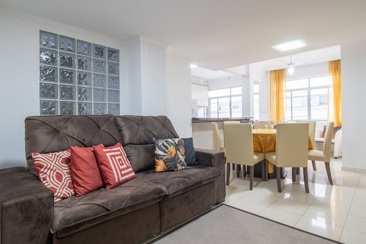 Apu14 - 4 Dorm, Climatizado, Esq. Av. Atlântica - Balneario Camboriú