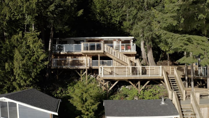 Ozarks Dragonfly Island Cabin: Your Tranquil Lakeside Cabin - Harrison Hot Springs