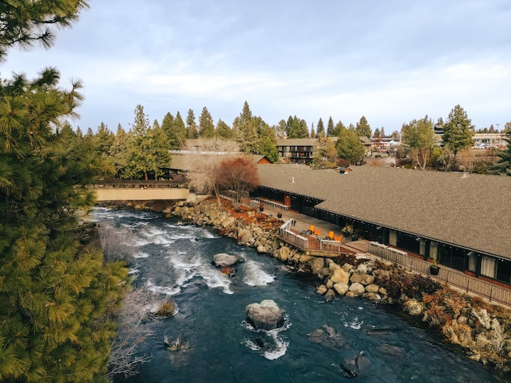 Bend, Or Luxury | 1br Suite Near Nature Experience - Bend, OR