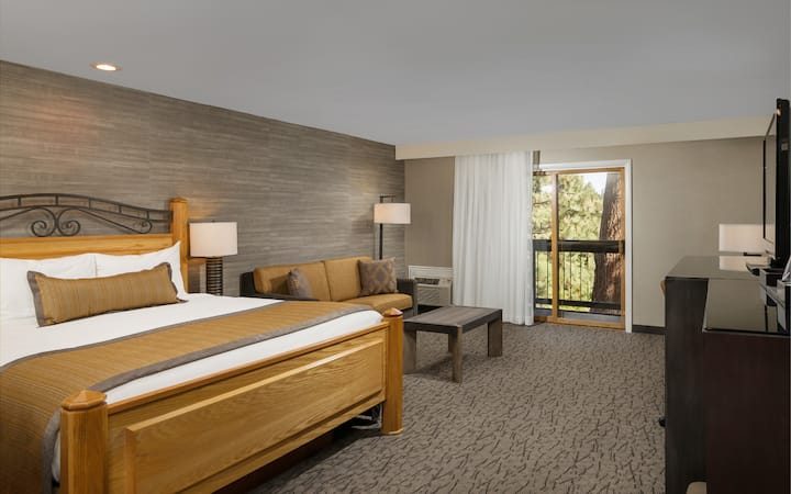 Premiere Suite With Access To Pools, Hot Tub, Spa - Bend, OR