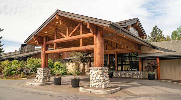 Nature Experience | 1king W/ Riverview + Ada Rated - Bend, OR