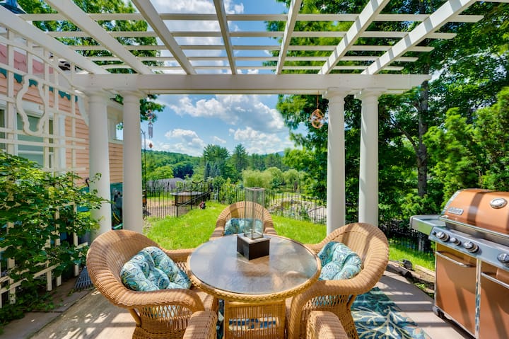 Mountain Views: Beautiful Nestlenook Farm Home! - Jackson, NH