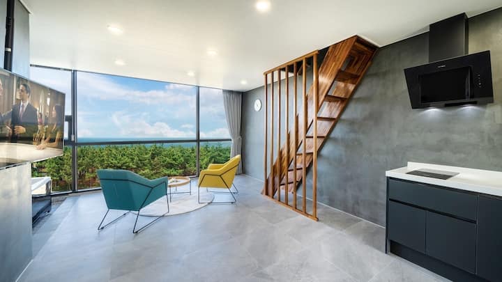 #경포 #연곡 #안목 #중앙시장 스위트4층복층스파넷플릭스랜덤배정 - Gangneung-si