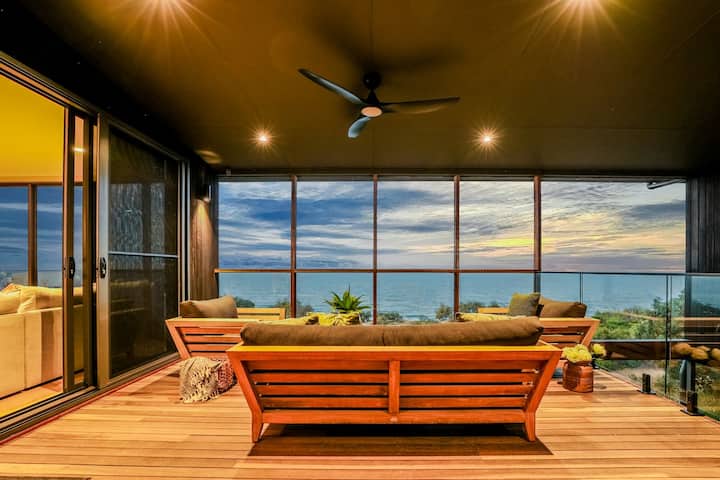 Merinda Sound Sunrise 1770 - Agnes Water