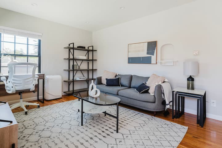 Blueground | San Jose, W/d, Nr Parks & Dining - Santa Clara, CA