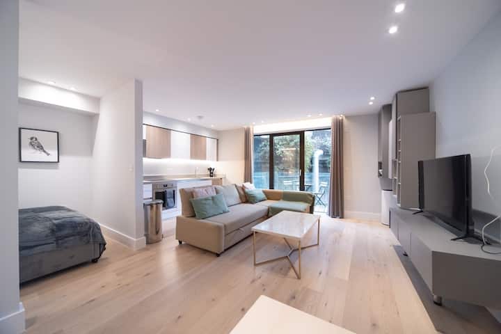Studio Moderne-spacieux Avec Balcon Privé | Zone 1 - Waterloo Station - London