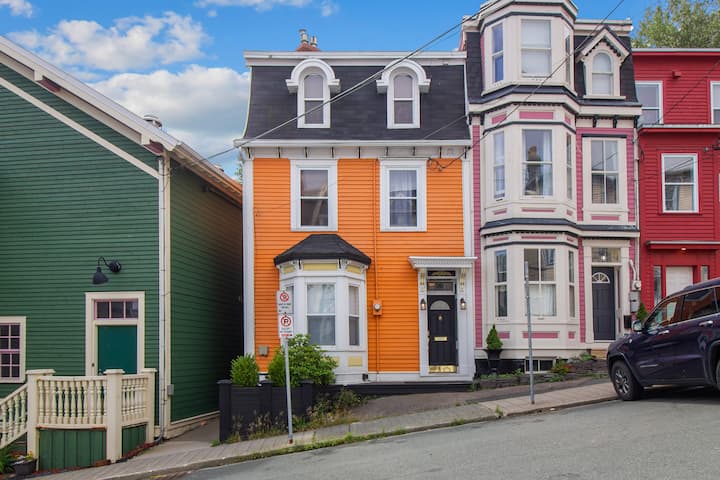 Victorian Jellybean Gem | 3bd | King Main | 2.5ba - 聖約翰