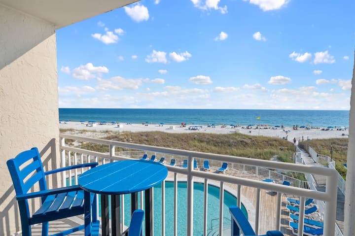 Sugar Beach 243 Direct Gulf Front Studio - Adventure Island, Orange Beach