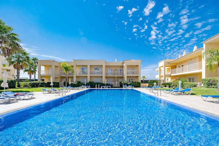 Albufeira Palm Tree With Pool By Homing - Guia