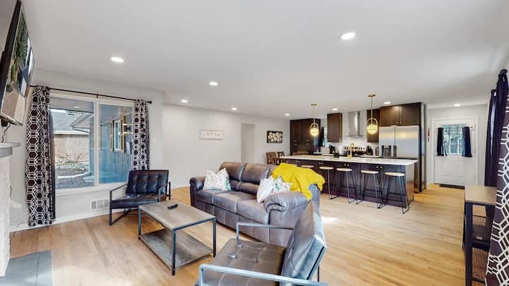 Spacious Family Retreat In Denver - Denver