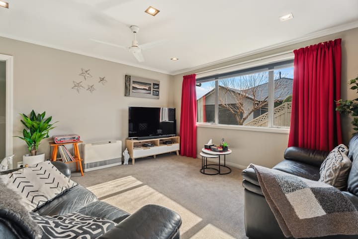Beauty On Bantry - Alexandra Holiday Home - Alexandra