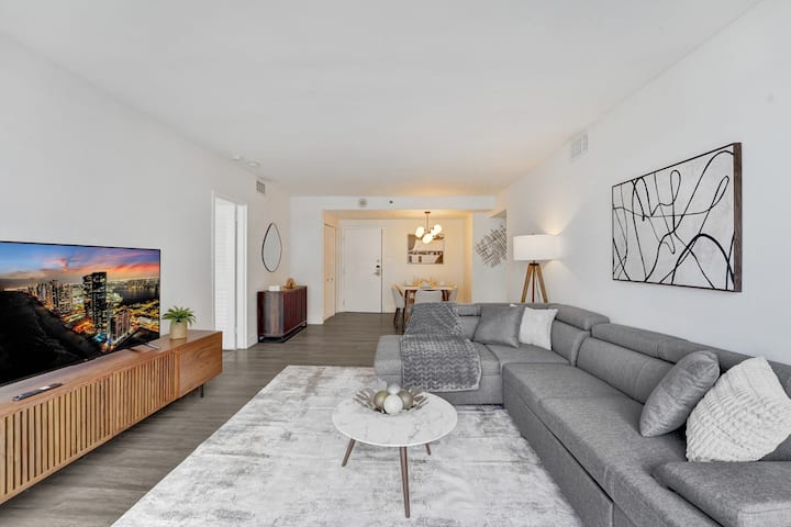 High Floor Adorable 2 Bedroom Condo Resort 1606 - Miami Beach