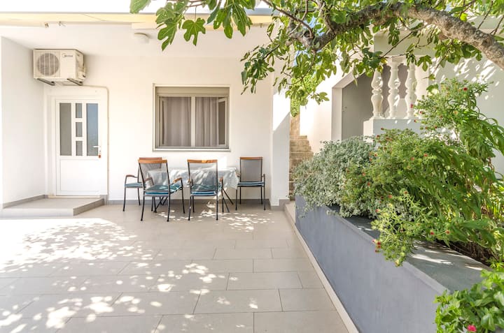 Appartement Danica (22221-a2) - Murter