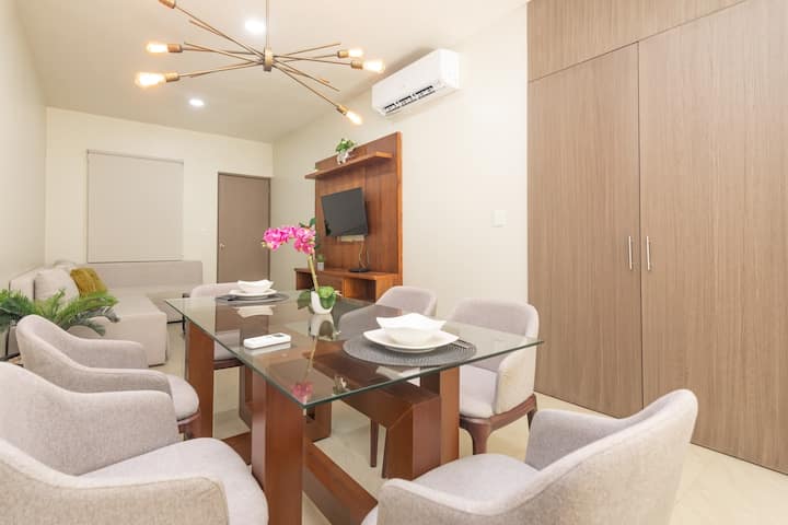 Luxury 2br With Balcony, 1 Block From 5th Ave - Playa del Carmen