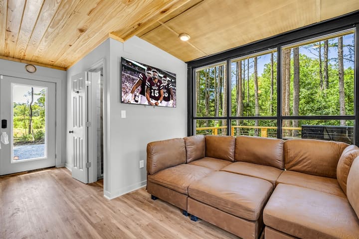 Stylish Tiny Home Near Msu – Deck, Grill & Views - スタークビル, MS