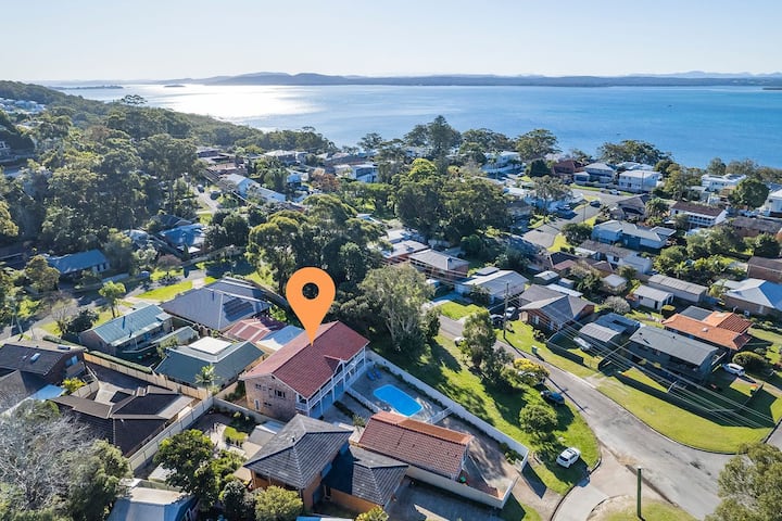 24 Irawari Crescent - Pool, Air Con, Pet Friendly - Nelson Bay