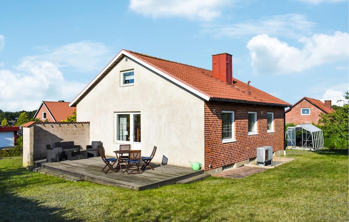 3 Bedroom Lovely Home In Skivarp - Skurup