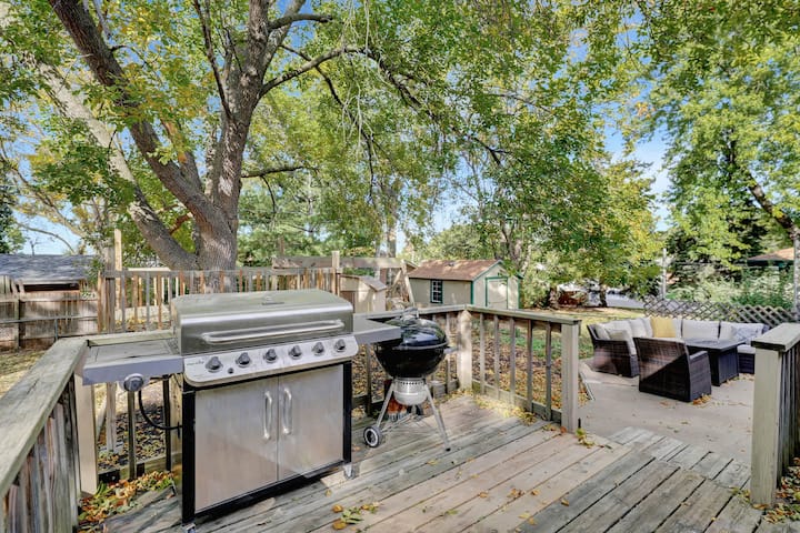 Cozyhome Huge Yard!*pingpong*sleeps 12/6br - Bluestem Lake, NE