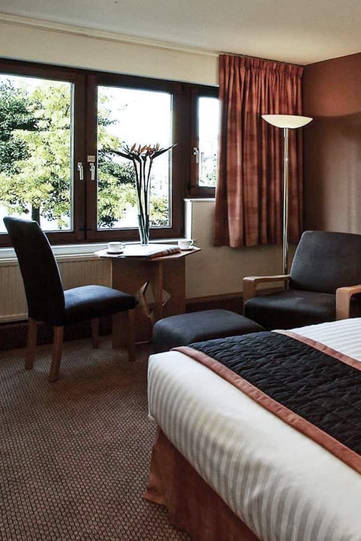 Well-placed Home Base Overlooking The Waterfront - Manchester