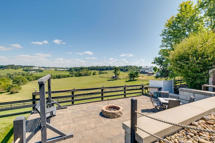 'Holmes With A View' Studio: Millersburg Retreat! - Berlin, OH